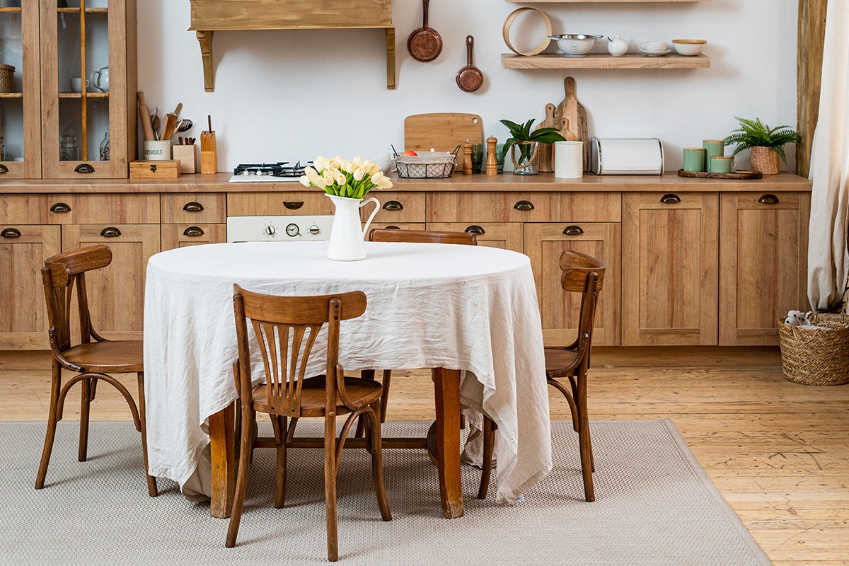 Outra maneira de implementar a decoração Cottagecore é usando toalhas ...